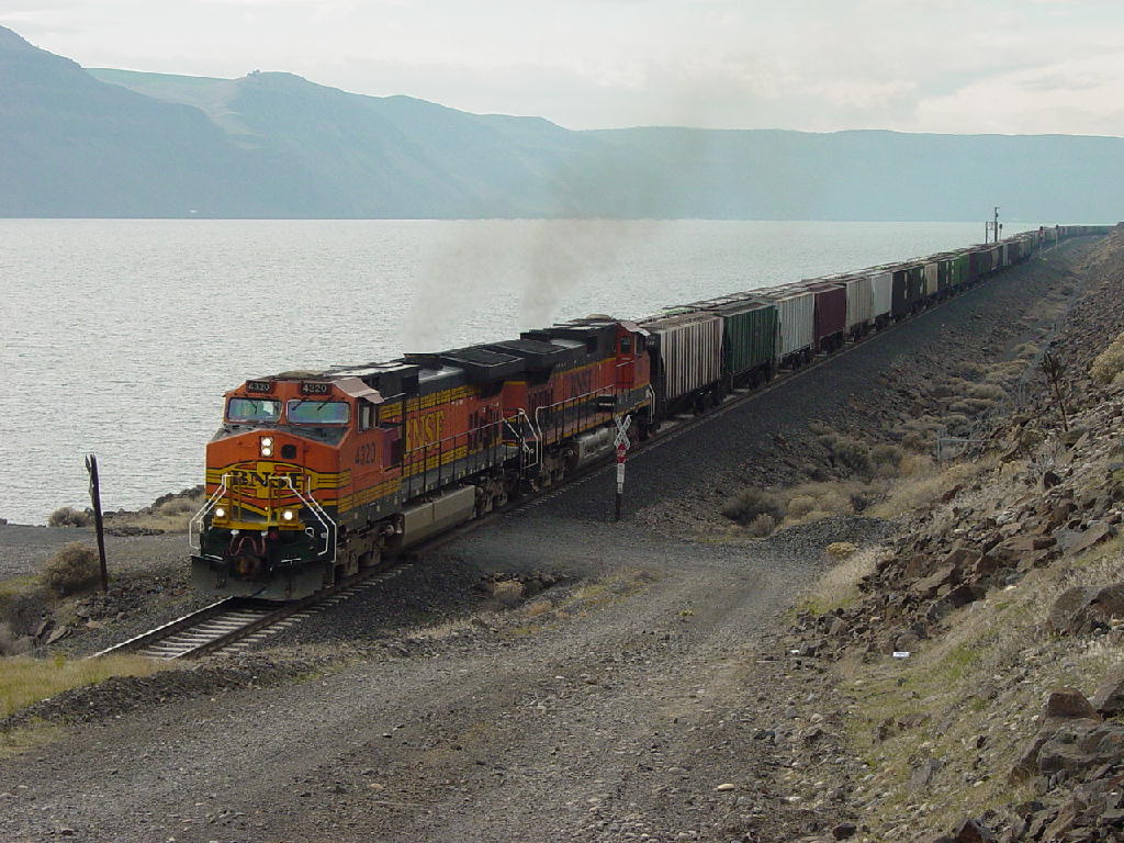 BNSF 4320 BNSF 1118